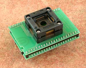 DIL44/TQFP44-3 ZIF - Universal adapter for devices in QFP44 / PQFP44 ...